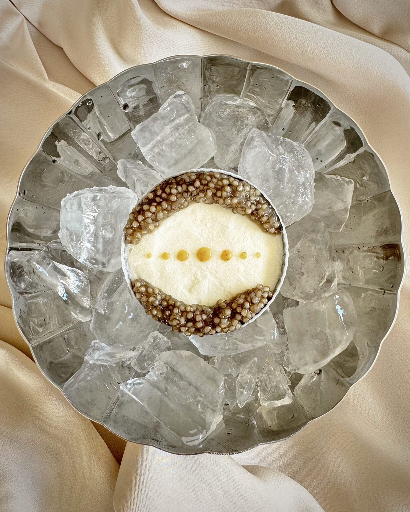 Champagne sorbet with Almas caviar: a luxurious delicacy - Caviar.nu